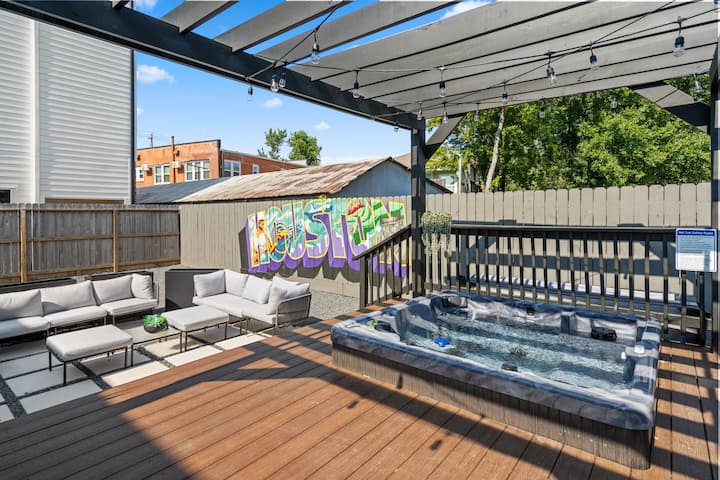 The Pearl Of Eado, Hot Tub*sleeps 12 - Houston, TX