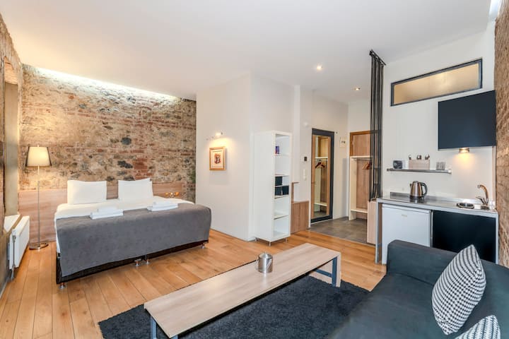 Elegant Suite • Sea ​​View Terrace | In The Taksim - Karaköy