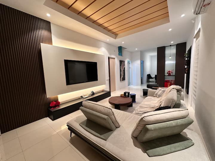 Home@taman Tunku Miri - Miri