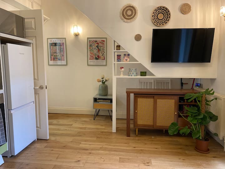 Charming One-bed Marylebone Flat & Terrace - Marylebone