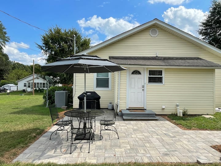 Inman Mills Cottage - Lake Bowen, SC