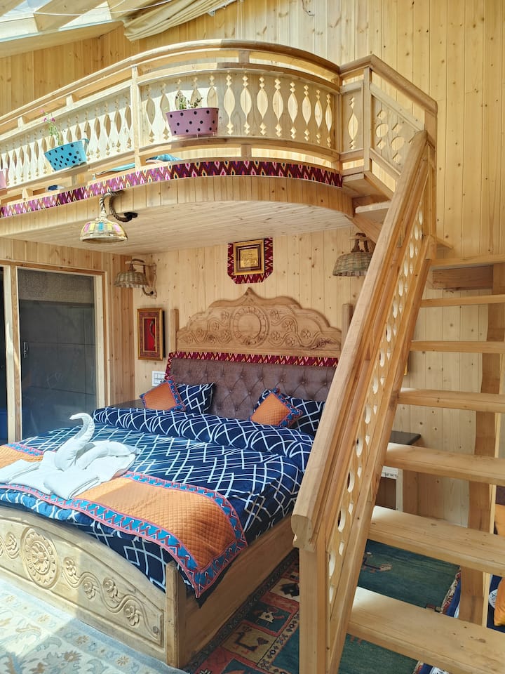 Cozy View Castle - Kasol