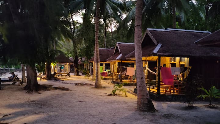 Fadhila Cottage And Dive Resort - Central Sulawesi