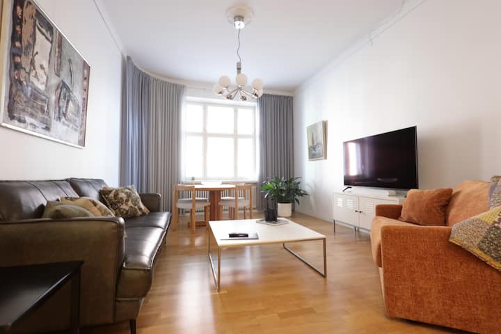 Spacious | Central | King Bed | National Museum - Helsinki