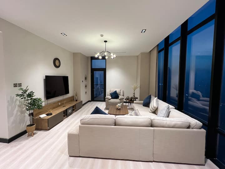 See View 2br Apt In City Centre - Manama