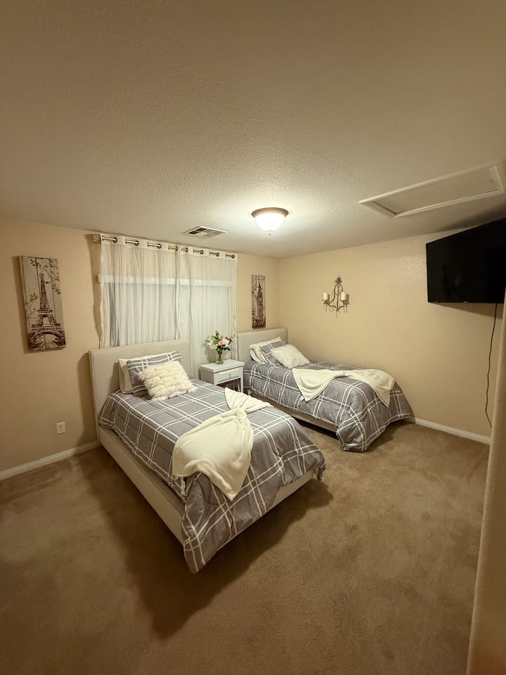 Peaceful, Twin Room Retreat - Las Vegas, NV