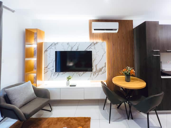 Deluxe Studio @ Loxwood House Near The Airport - Accra