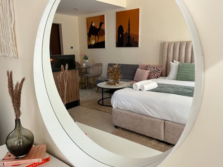 Studio Near Burj Khalifa - Dubai