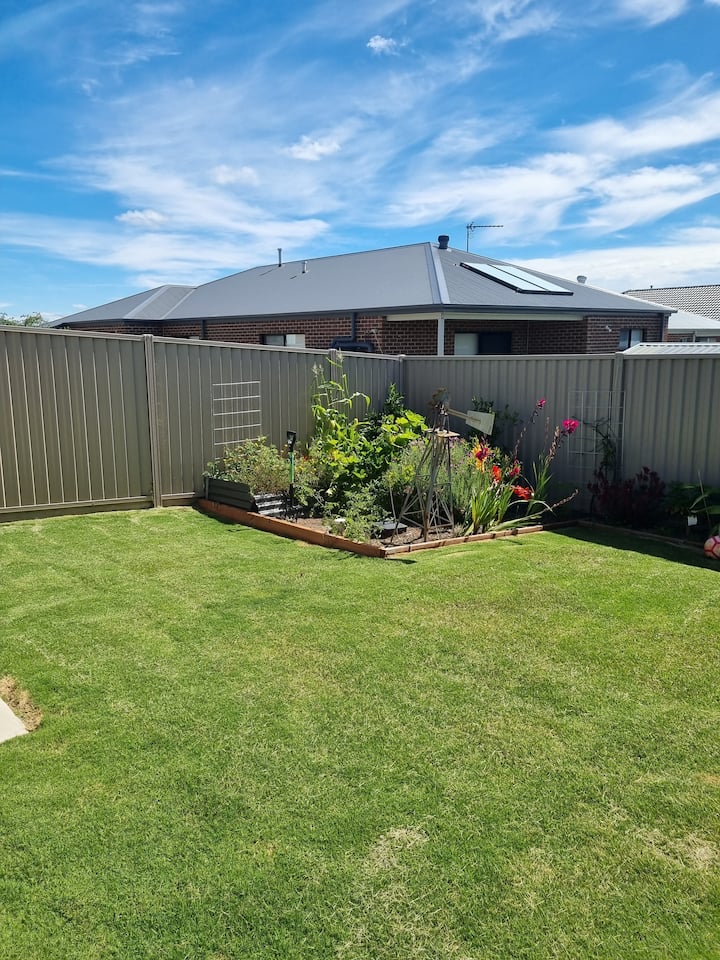 Light And Bright Comfortable Home - Ballarat
