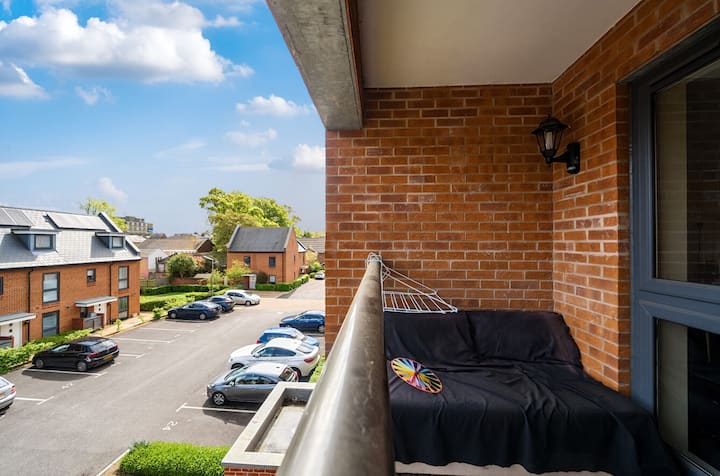 Lovely 2 Bed Apartment - Southampton