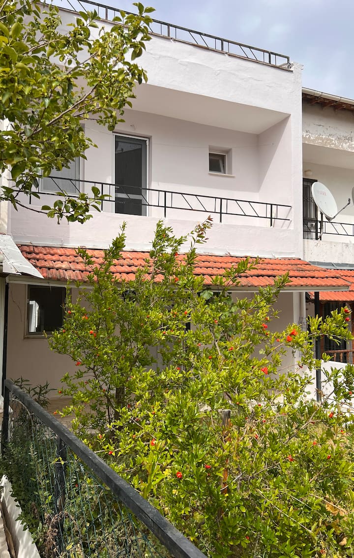 Mordoganda Berrak Sularda Tatil - Mordoğan