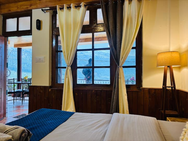 Superior Room With Valley View At Manali - India