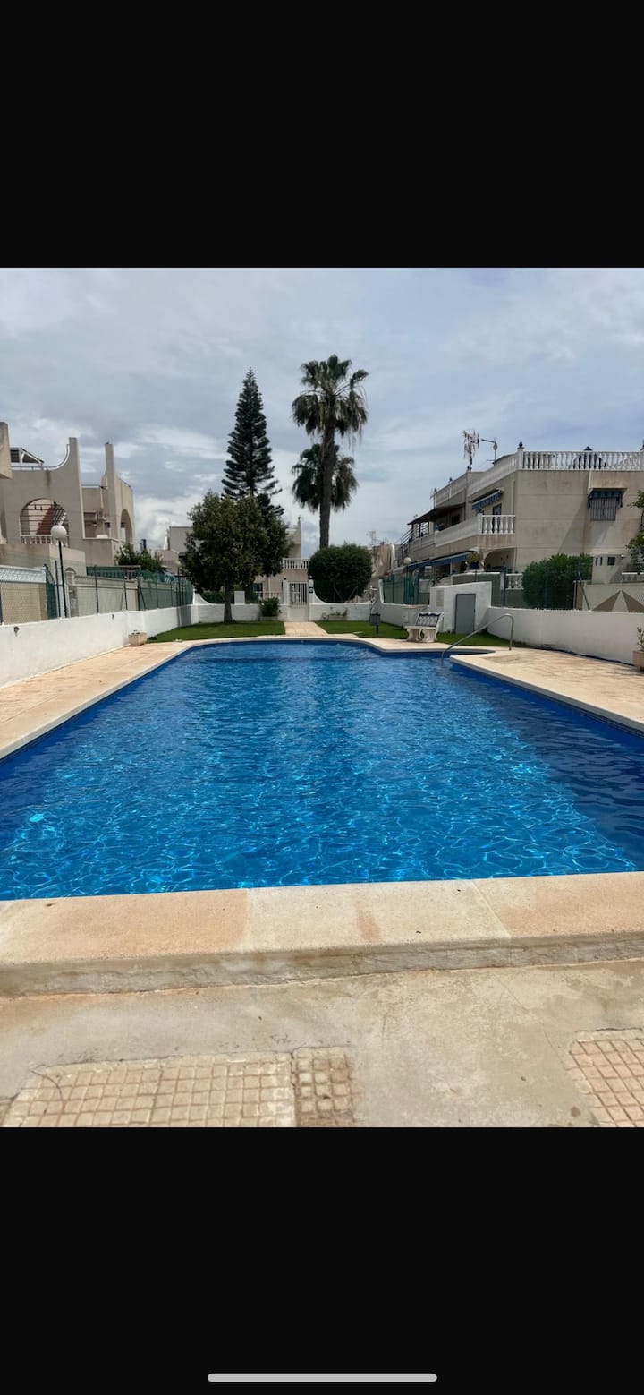 Villa Agréable Avec Terrasse Et Piscine - Torrevieja