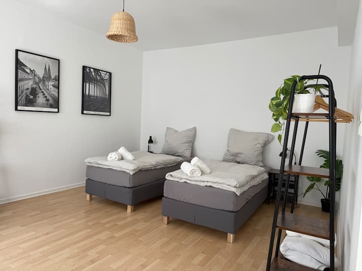 Zwischenmiete / Wohnen Auf Zeit / Anbindung Messe - Colonia