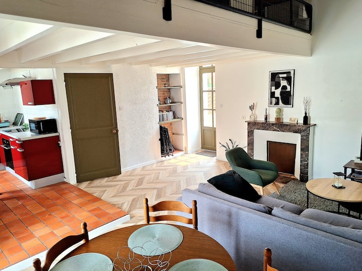 Duplex Cosy Avec Terrasse Calme, Centre & Gare - Mouilleron-le-Captif