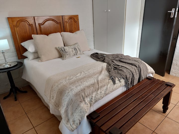 Cosy & Comfortable Hill Top Cottage - Pietermaritzburg