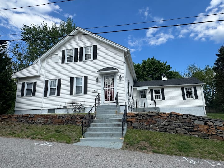 Downtown East Greenwich Tiny Cottage - Warwick, RI