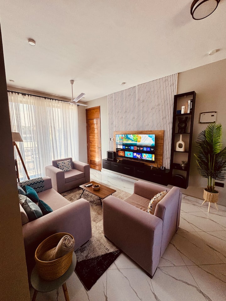 Private En-suite | Pool & In-room Tv Access - Tanzania