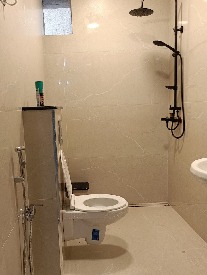 Villa , F6+jardin+ Garage - Algeria