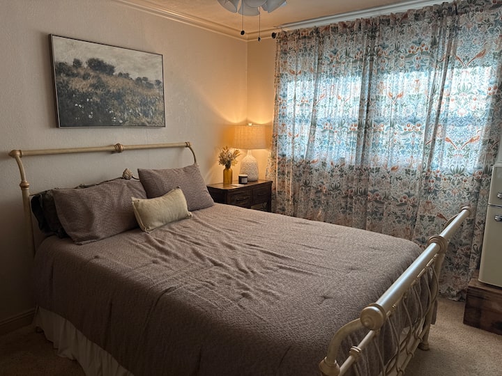 English Countryside In The Center Of Lubbock - Lubbock, TX