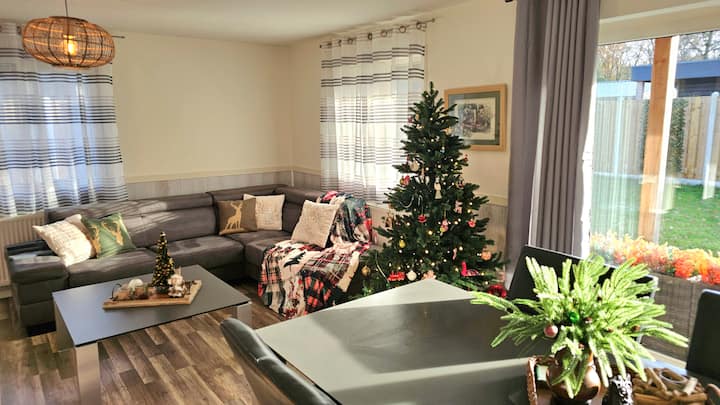 Cozy 3- Bedroom Bungallow In Ermerstrand - Drenthe