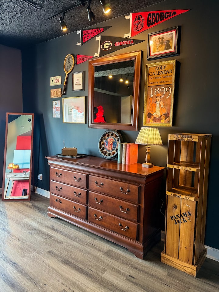 Dawg & Broad-gameday Condo Steps To Stadium - Athens, GA