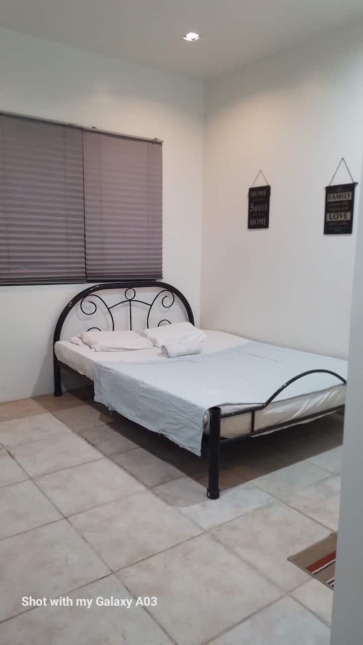 Small Room San Panblo D&d - San Pablo City