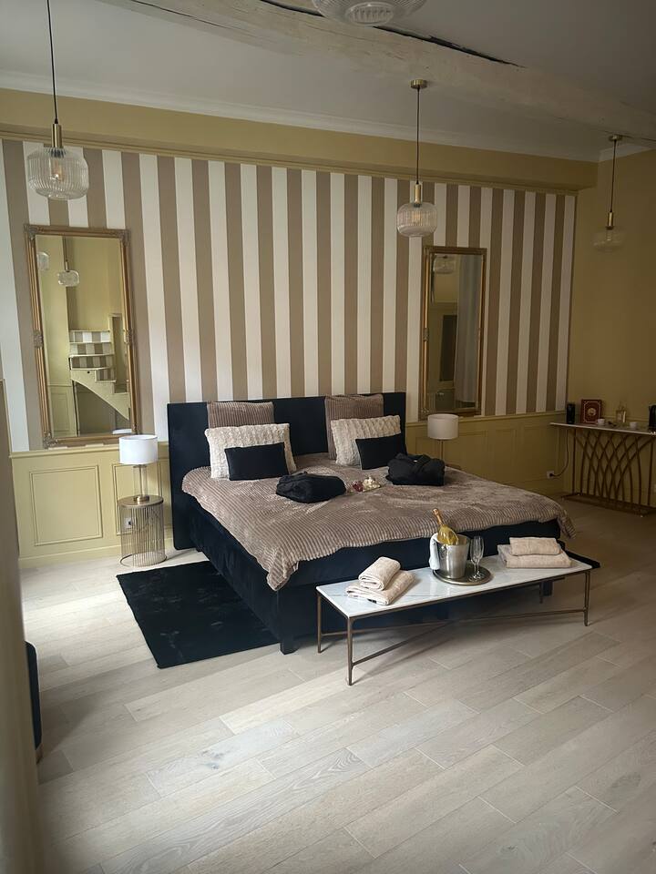 Suite Isabelle Luxembourg & Spa Petit Déj Compris - Béthune