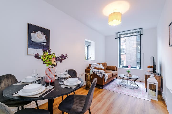 The Urban Hub - Central Leeds, Close To Station - Pudsey