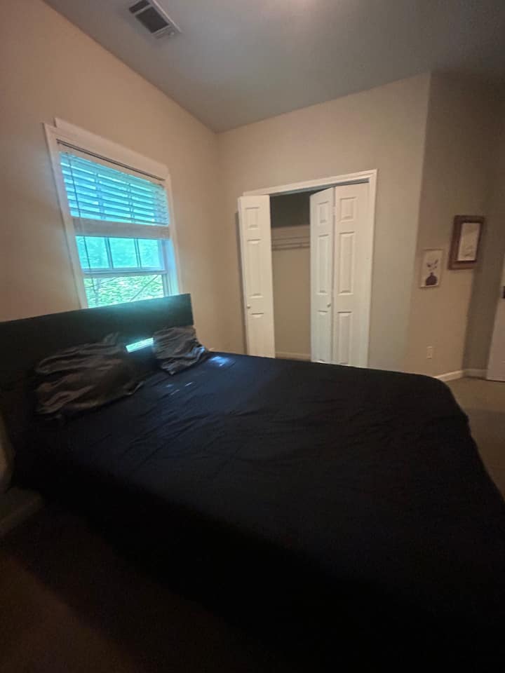 Central Private Queen Bedroom #3 - Atlanta, GA