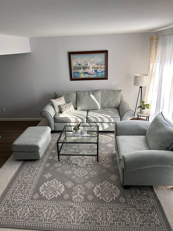 Close To It All, Heart Of City. - Sterling Heights, MI