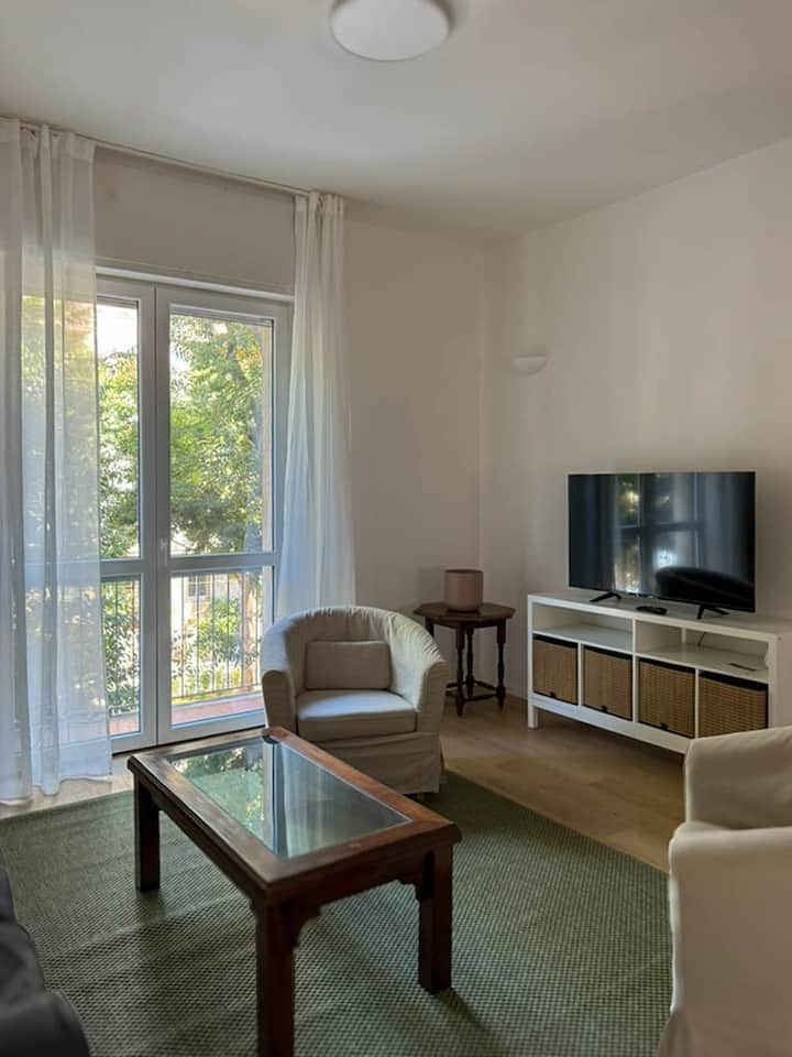 Rare 4-bedroom Apartment With Private Garage &Lift - Florence