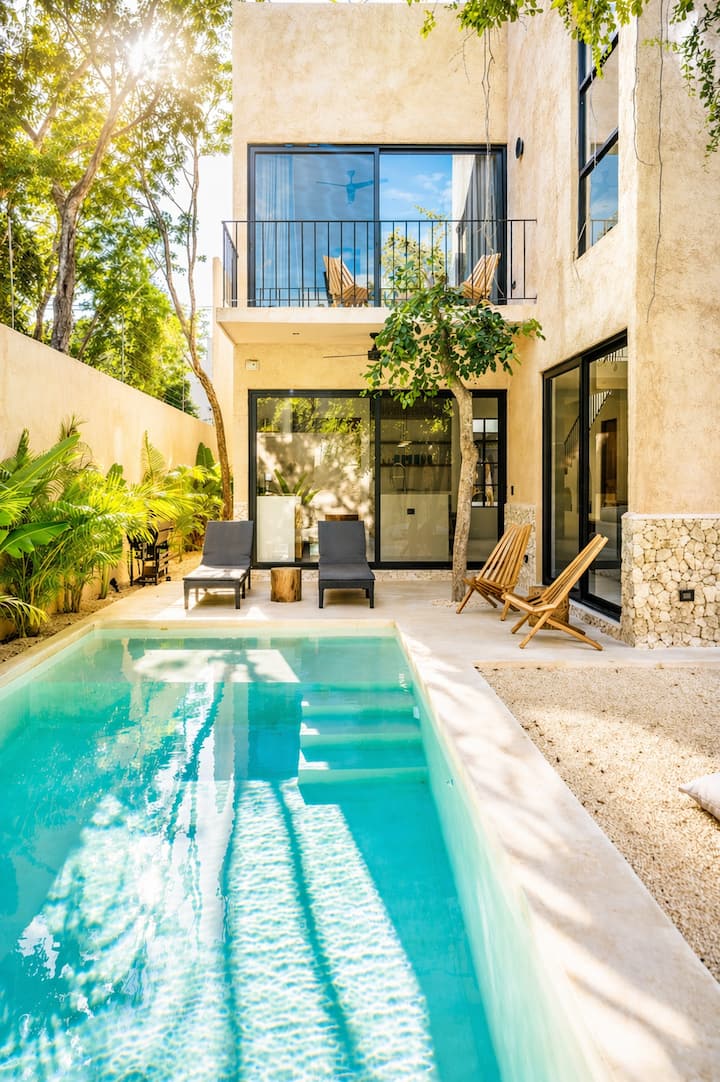 4br Luxury Retreat /Private Pool /Walk To Hotspots - Tulum