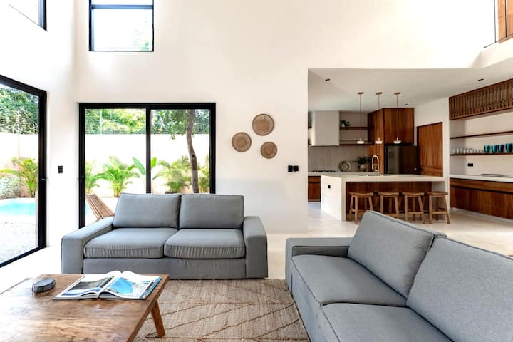 4br Luxury Retreat /Private Pool /Walk To Hotspots - Tulum