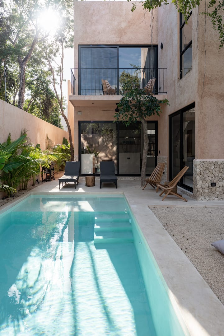 4br Luxury Retreat /Private Pool /Walk To Hotspots - Tulum