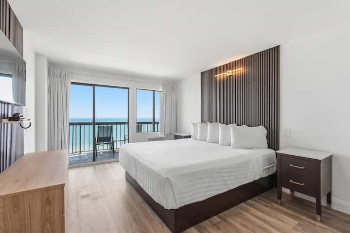 Oceanfront King Suite - Myrtle Beach, SC