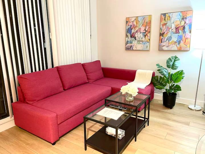 Downtown Suite 1 Br & Den & Free Parking - Vancouver