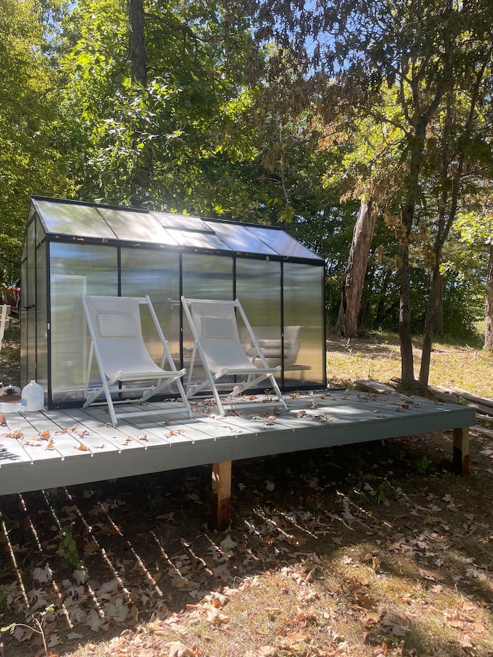 Cedar Springs Greenhouse - Decorah, IA