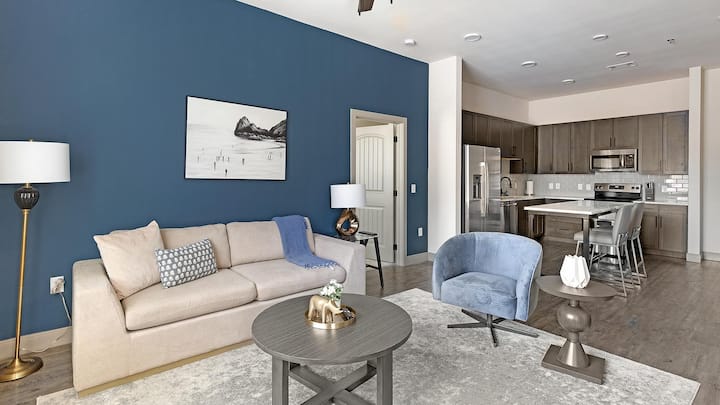 Landing | Stylish 2bd, Clubhouse, Gym - Denton