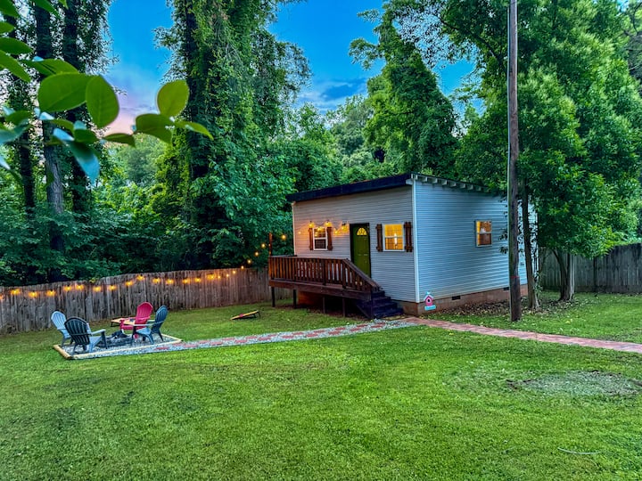 Tiny Retreat 5 Mins 2 Uptown Fenced Yard Fire Pit - Charlotte Douglas Airport (CLT)