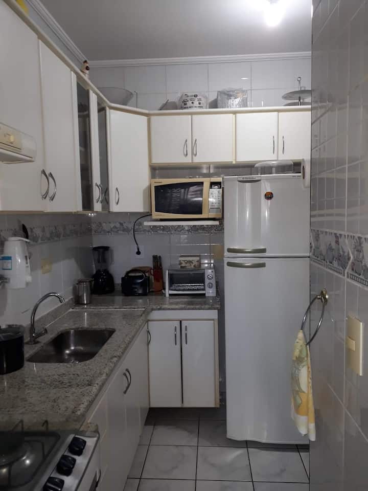 Apartamento Confortável Apenas Para Mulheres - Guarujá