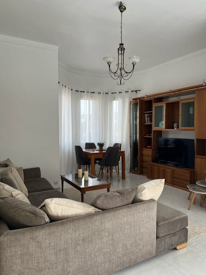 Charmant Appartement, Quartier Résidentiel. - Algiers