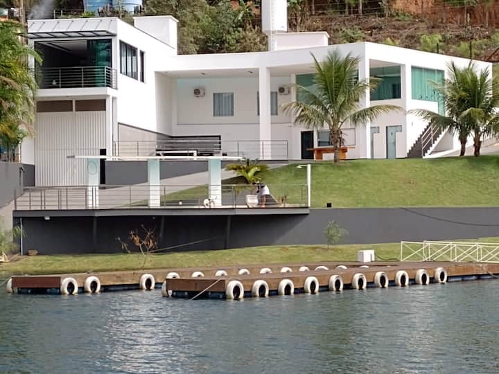 Casa Beira Do Lago 7 Quartos - Capitólio
