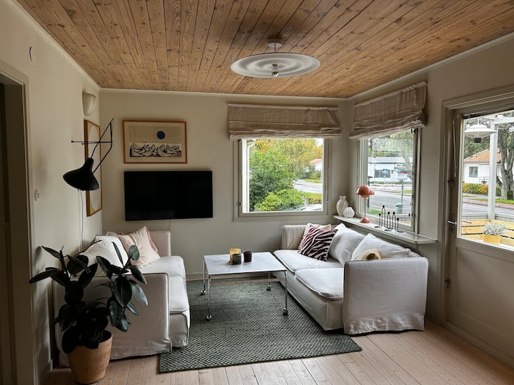 Liten Nyrenoverad Villa Nära Tunnelbana - Estocolmo