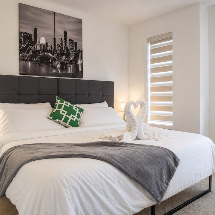 Spacious New 4br/2.5ba·niagara·sleeps 15. - Welland