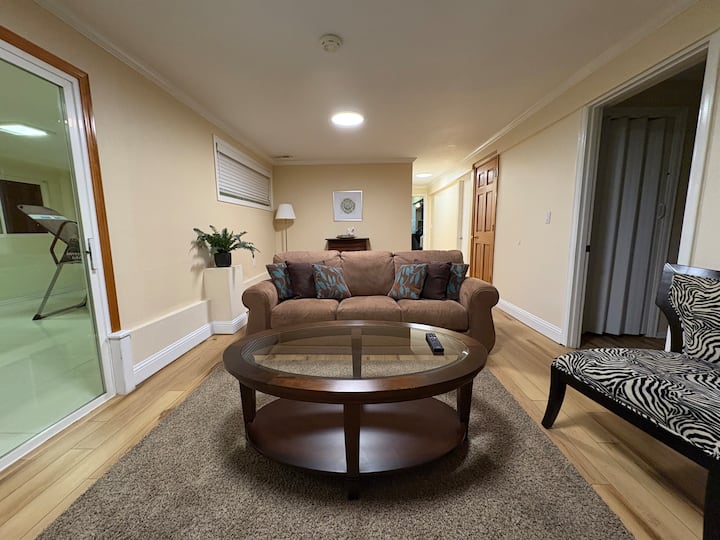 Beautiful 5 Bd Home-kirkland - Bothell, WA