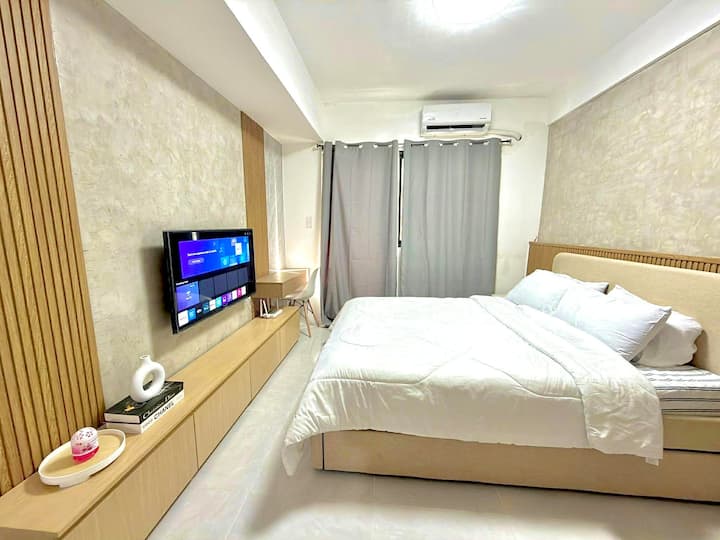 Muji Style Unit In Fuente W/balcony & Free Parking - Cebu