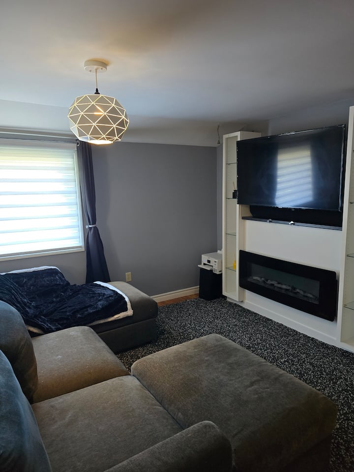 Charming 2-bedroom Cottage In Trenton, Nova Scotia - New Glasgow