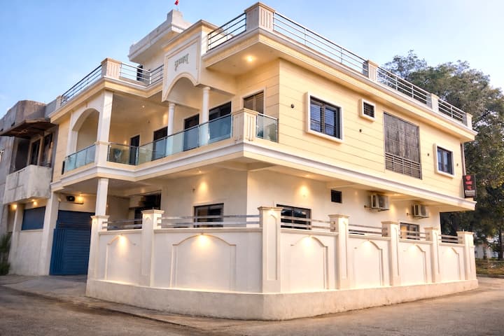 Krishnam Niwas, Family Home At Gf, Ram Temple1.7km - Ayodhya