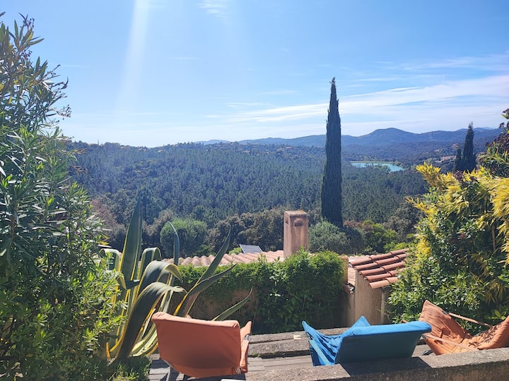 Mazet Sans Vis à Vis Dans Une Résidence Privée. - La Londe-les-Maures